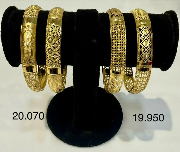 Gold Half Round Plaster Bangles – HM Sarafa Bazar India Pvt Ltd